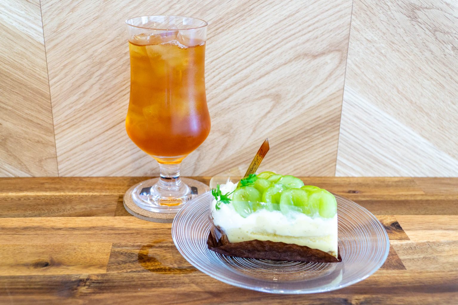 「conocono_cafe」の『旬のシャインマスカットフルーツタルト』（寝屋川市打上元町）【ねやつーグルメ】 - 寝屋川つーしん